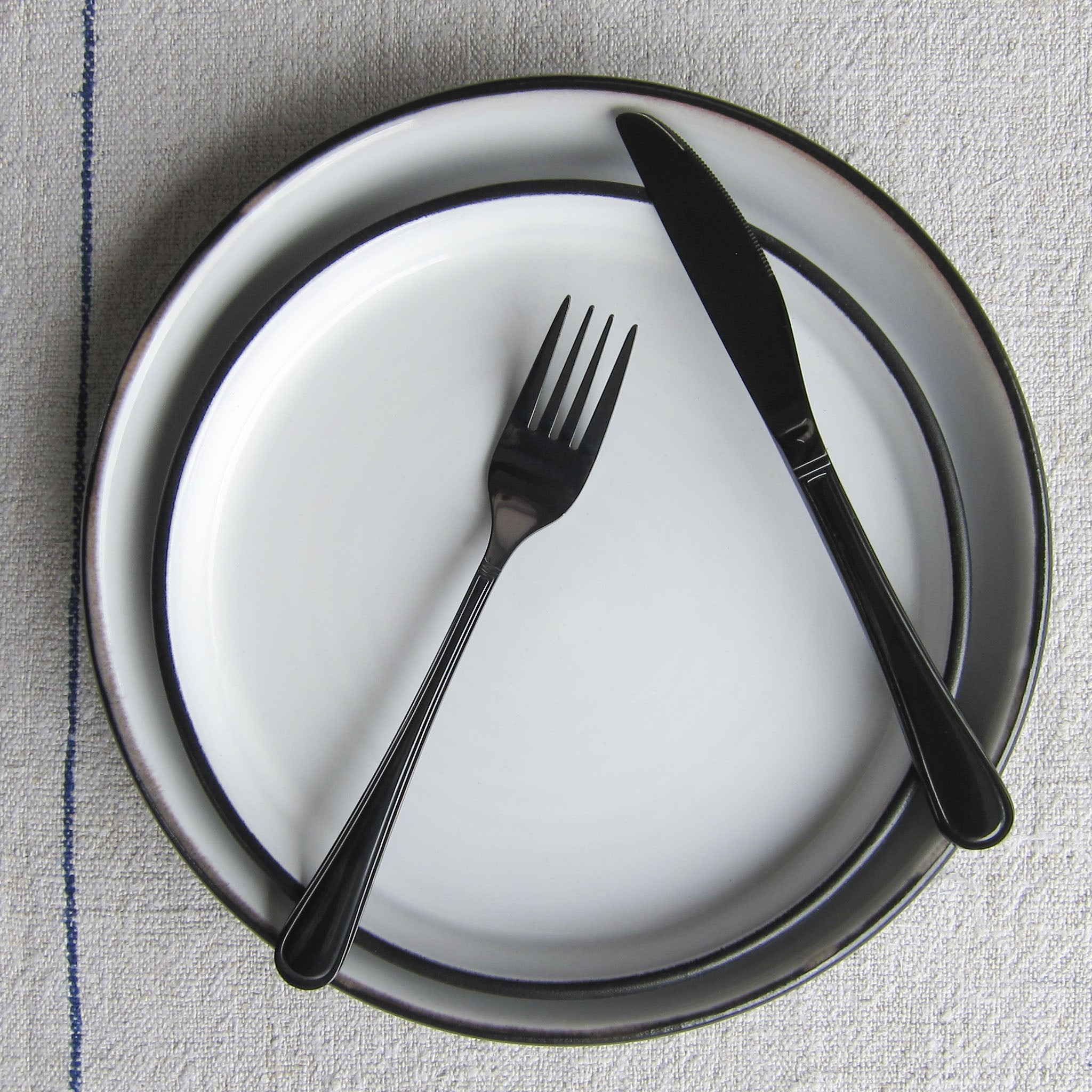 Shanagarry Dinner Plate – Shanagarry Potters